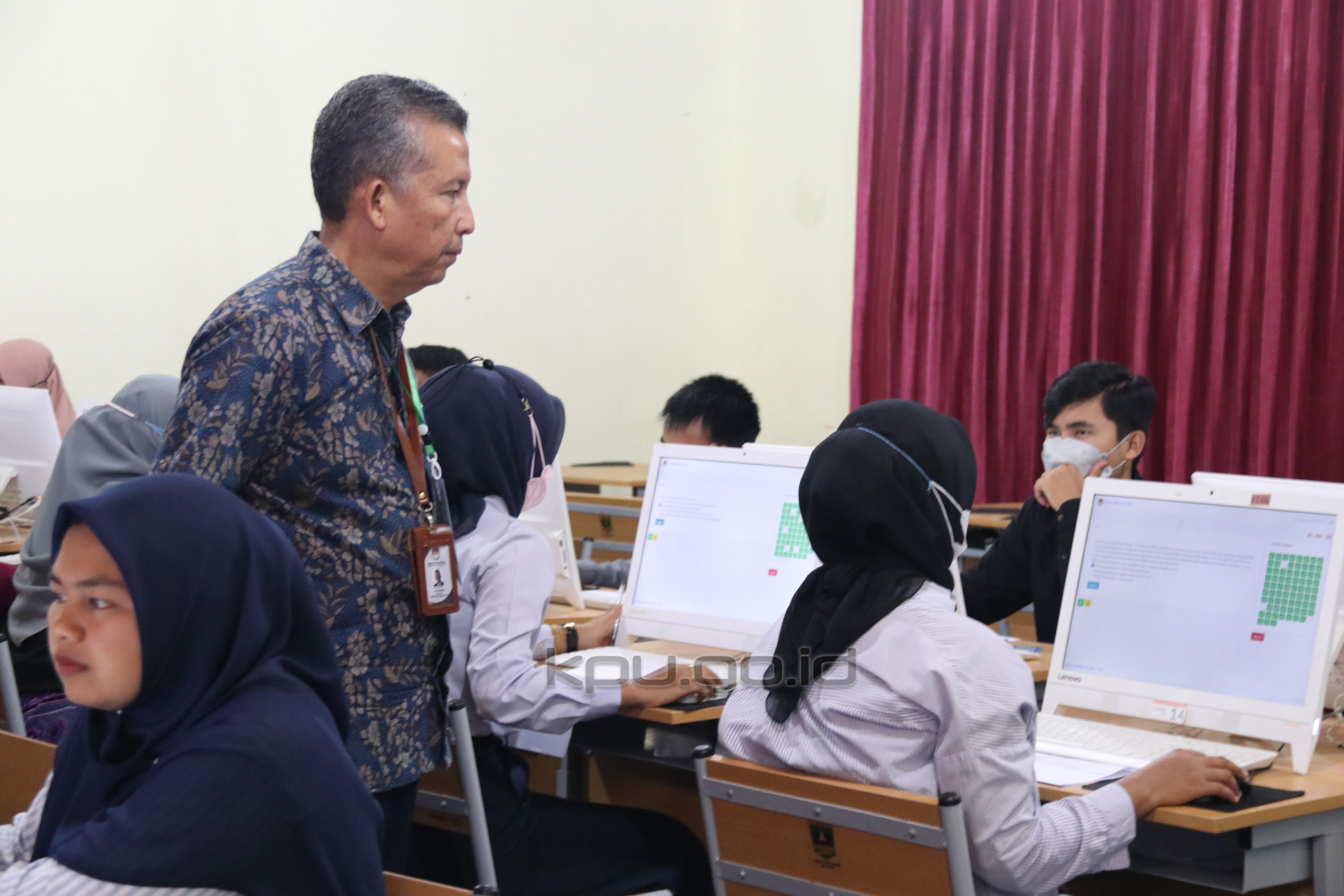 560 Calon PPK Kabupaten Lima Puluh Ikuti Ujian CAT - KPU