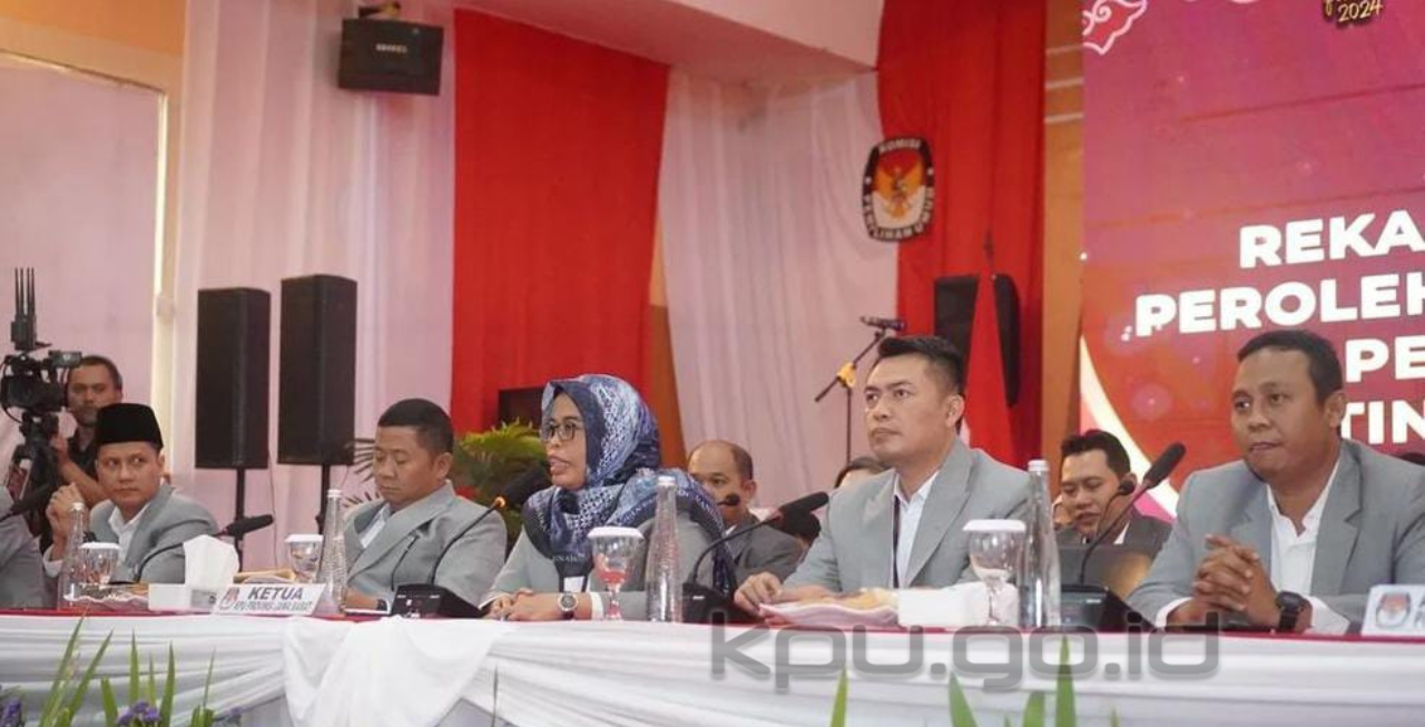 KPU Jabar Rekap Hasil Penghitungan Suara Secara Terbuka - KPU